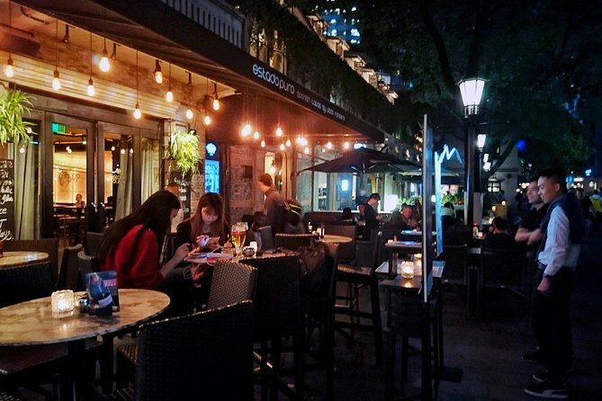 China Acrobatics Show and Shanghai Evening Tour - The Nighttime Landmarks: A Scenic Stroll