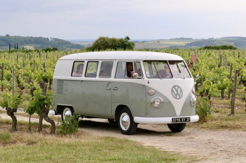 Chinon Vintage Tour: Tour the town in a Combi VW - An In-Depth Look at the Chinon Vintage Tour