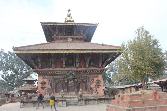 Chisapani To Nagarkot Panoramic View Trekking form Kathmandu Rim Valley, Nepal - Starting Point and First Impressions