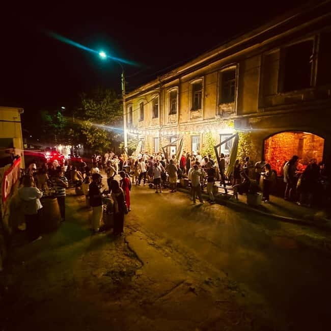 Chisinau: Cocktail Bar & Pub Crawl and Wine Bars - Key Points