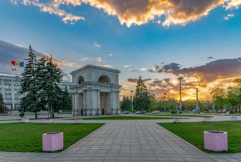 Chisinau: Discover City Highlights with a Walking Tour - Discovering Chisinau: A Detailed Walkthrough