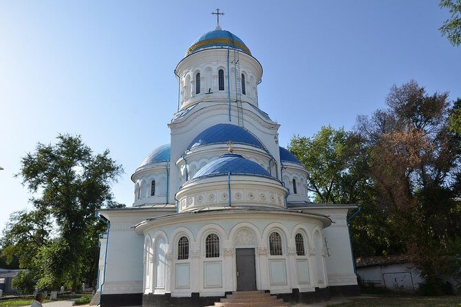 Chisinau Ghost Tour in Cemeteries - Exploring Chisinau’s Cemeteries: A Detailed Review