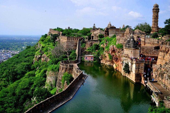 Chittorgarh Fort sightseeing Private Tour from Jaipur to Udaipur - Key Points