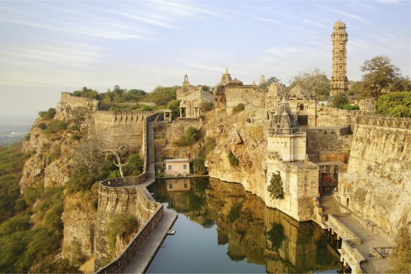 Chittorgarh: Private Day Trip from Udaipur - Starting the Day: Early Pickup and Scenic Drive