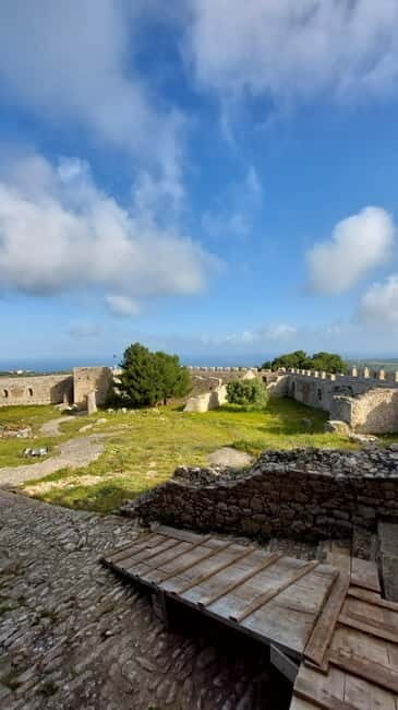 Chlemoutsi Castle: A Knights Legacy Archaeologist-Led Tour - Summary: Who Should Book This Tour?