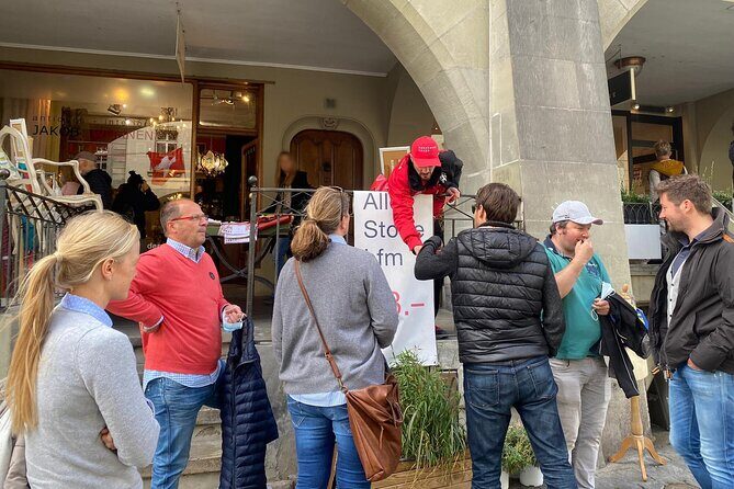 Chocolate tour in Bern with chocolate tasting - Starting Point: The Käfigturm and First Impressions