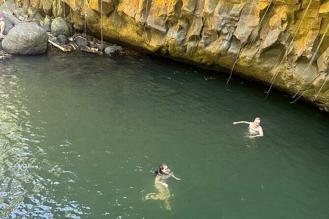 Chocolate, Waterfall, spices and Nature tours! - Analyzing the Value