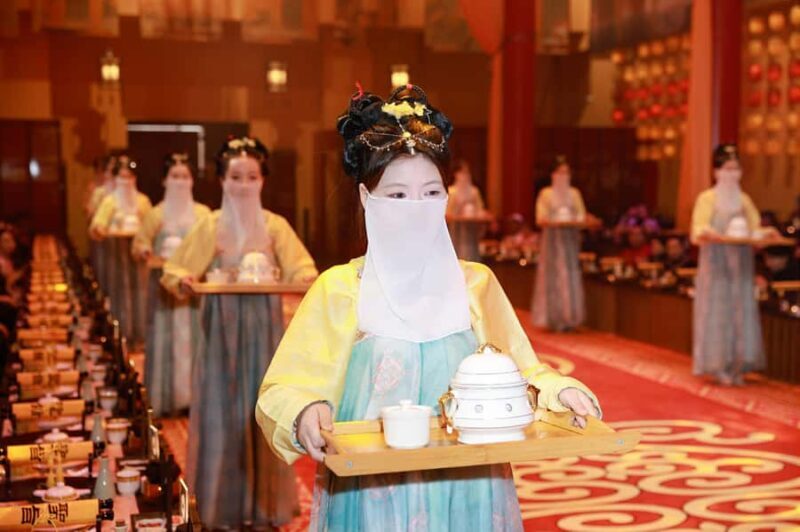 Chongqing: Imperial Cultural Dinner Show  QingYuYan - Key Points