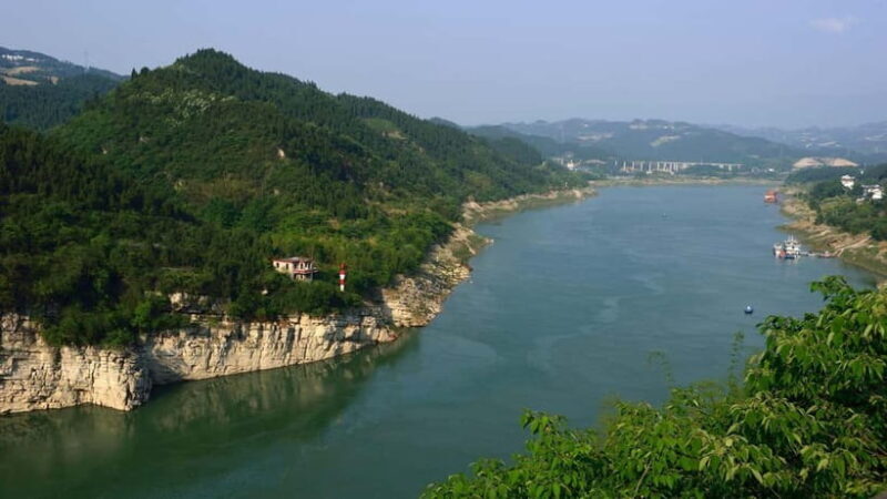 Chongqing: In Depth 4 Day Semi-Guided Tour - Authenticity and Local Experience