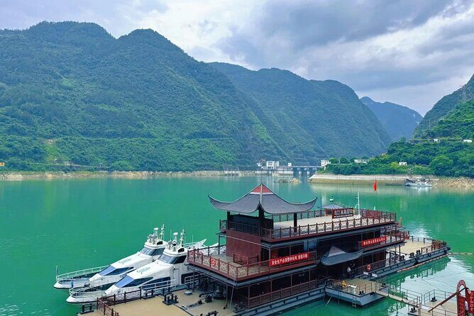 Chongqing One-Day Trip with Wulong 3 Essentials - An In-Depth Look at the Wulong 3 Essentials Tour