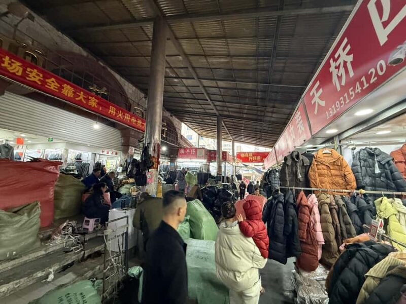 Chongqing: Step into the Cyberpunk City with Local - The Experience in Review