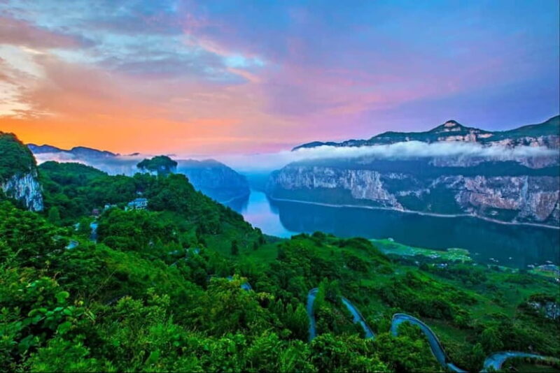 Chongqing: Wulong 3-Day Tour with Hotel & Transfers - Key Points