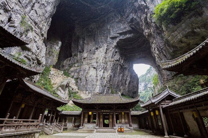 Chongqing Wulong: All inclusive luxury private trip to 2 spots - Key Points