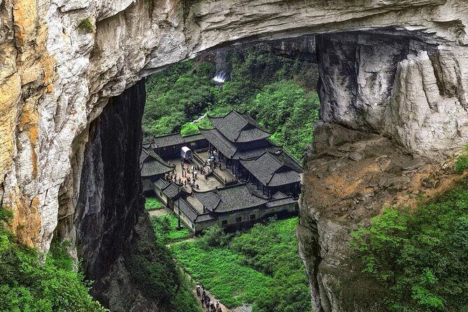 Chongqing Wulong Private Day Tour:Three Bridges&Longshuixia Gorge - An In-Depth Look at the Wulong Private Day Tour