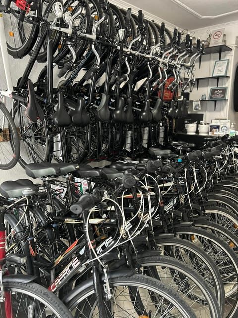 Choose a bicycle and make your own tour in Budapest-24 hrs - Frequently Asked Questions