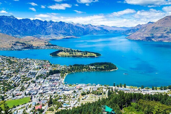 Christchurch Airport Transfers : Airport CHC to Christchurch in Luxury Van - From Arrival to Comfort: What to Expect