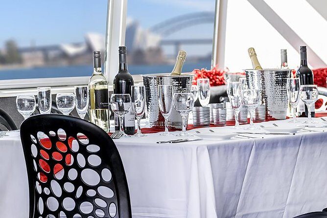 Christmas Day Lunch Cruise on Sydney Harbour - Key Points