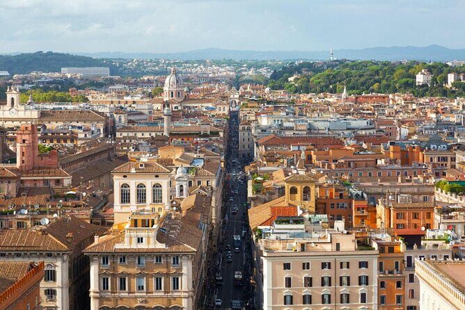 Christmas in Rome Walking Tour - Key Points
