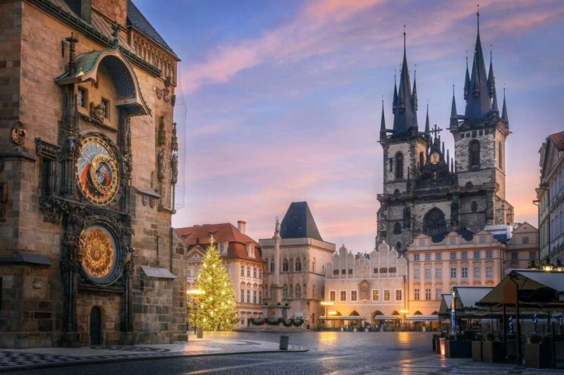 Christmas journey in Prague - Walking Tour - The Grand Finale at Old Town Square