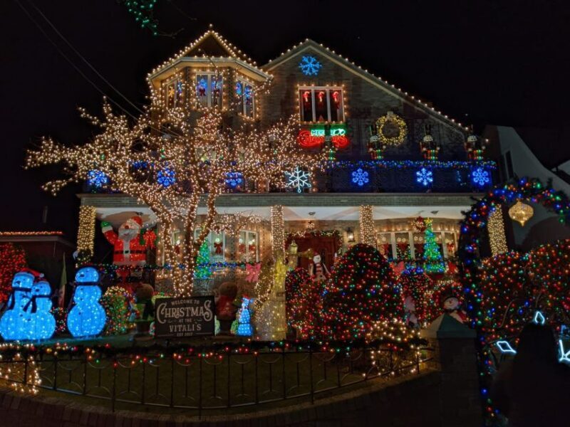 Christmas Light Night tour - Introduction: A Unique Christmas Light Experience in Brooklyn