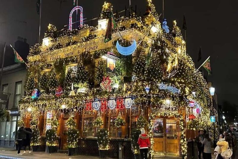 Christmas Lights Taxi Tour with Hotel Pickup - Key Points