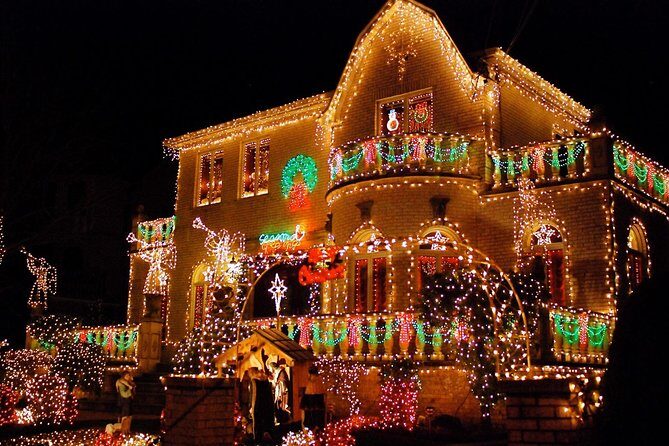 Christmas Lights Tour - A Detailed Look at the Christmas Lights Tour