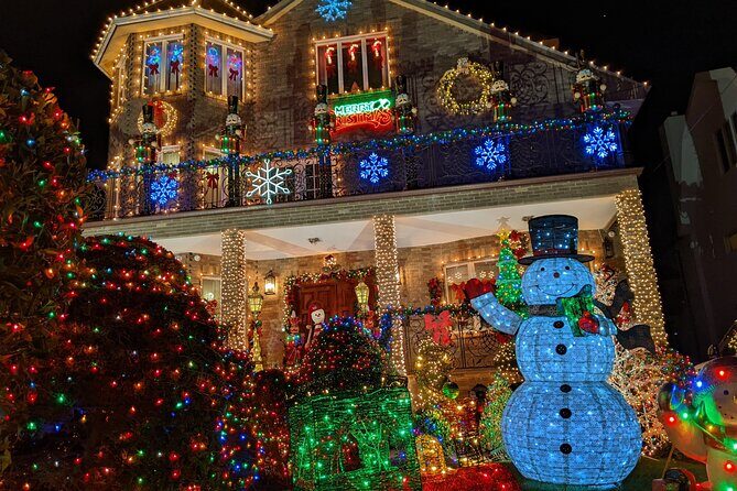 Christmas Lights Tour - A Bright Introduction to New York’s Holiday Decorations