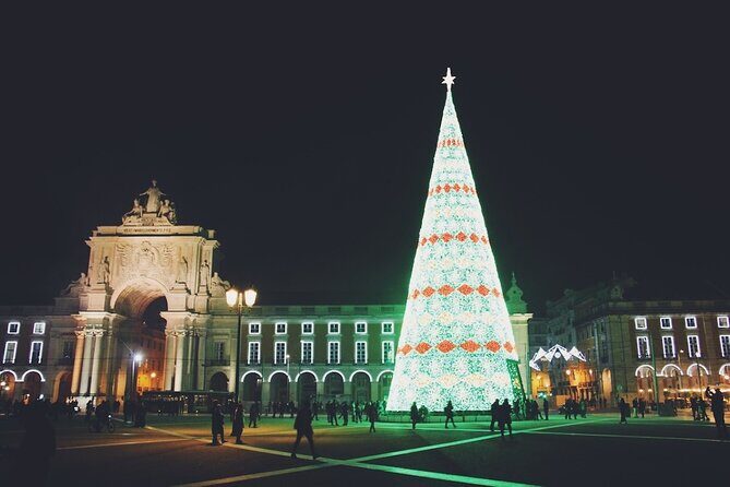 Christmas Lights Tour of Lisbon in Private Eco Tuk Tuk - Key Points