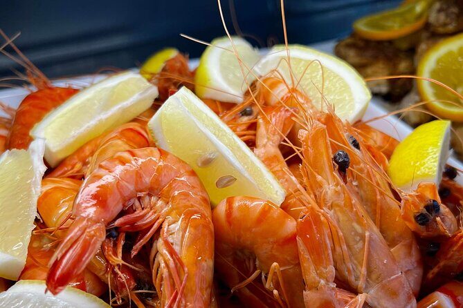 Christmas Lunch Cruise on Newcastle Harbour - An In-Depth Look at the Christmas Lunch Cruise Experience