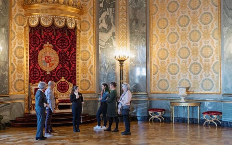 Chrtistiansborg Palace Tour in Spanish - Discovering Christiansborg Palace: An Inside Look at Denmark’s Seat of Power