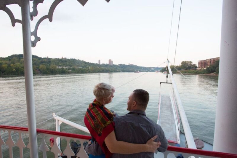Cincinnati: Ohio River Cruise with Buffet Dinner - The Sum Up