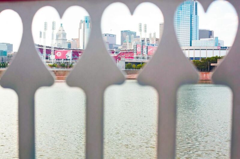 Cincinnati: Sunset Sightseeing Cruise on the Ohio River - A Close Look at the Experience