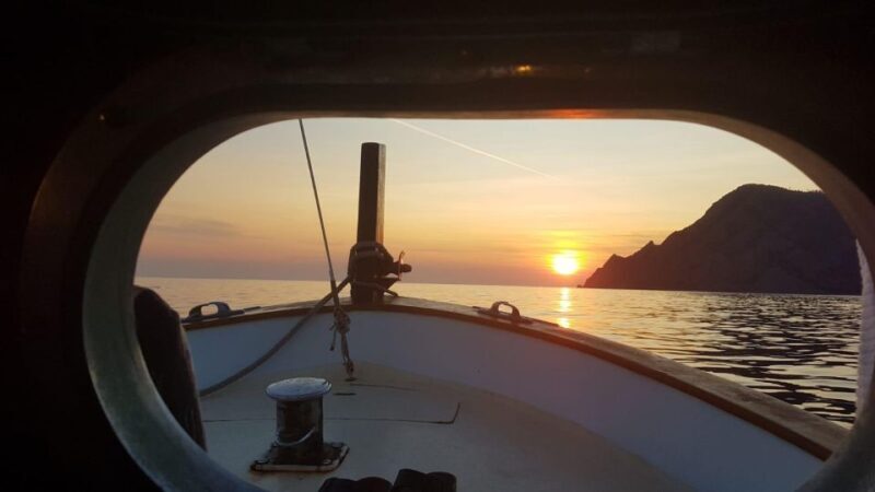 Cinque Terre: 2-Hour Private Boat Tour - Authentic Experiences and Guest Feedback