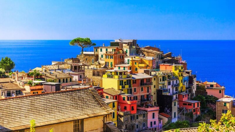 Cinque Terre Audioguide - TravelMate app for your smartphone - Interactive Features and Learning Tools