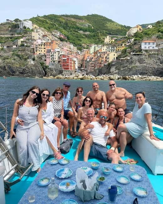 Cinque Terre boat tour with a traditional ligurian gozzo - Who Will Love This Tour?