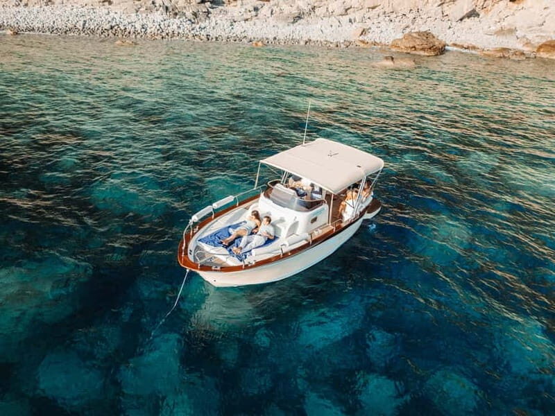 Cinque Terre daytime boat tour: escape into beauty and color - What you can expect from this scenic ride