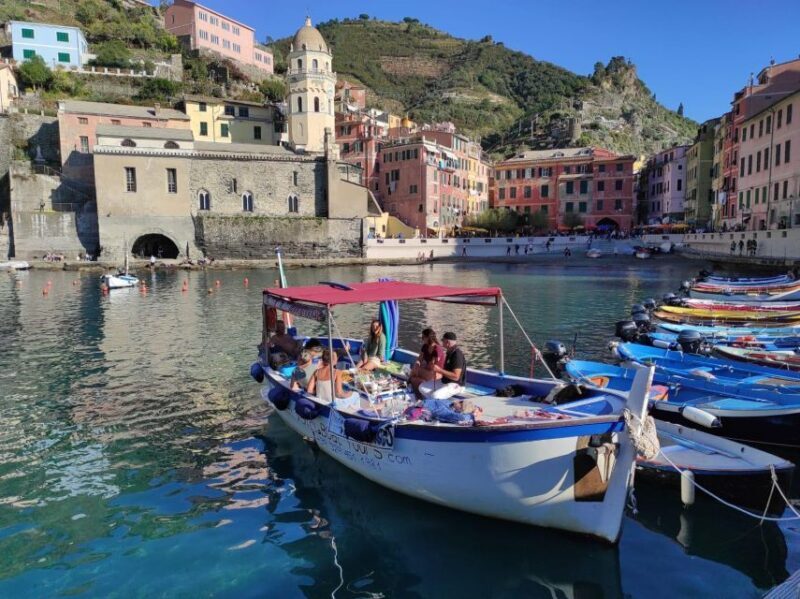 Cinque Terre: Morning Boat Tour with breakfast and brunch - Key Points