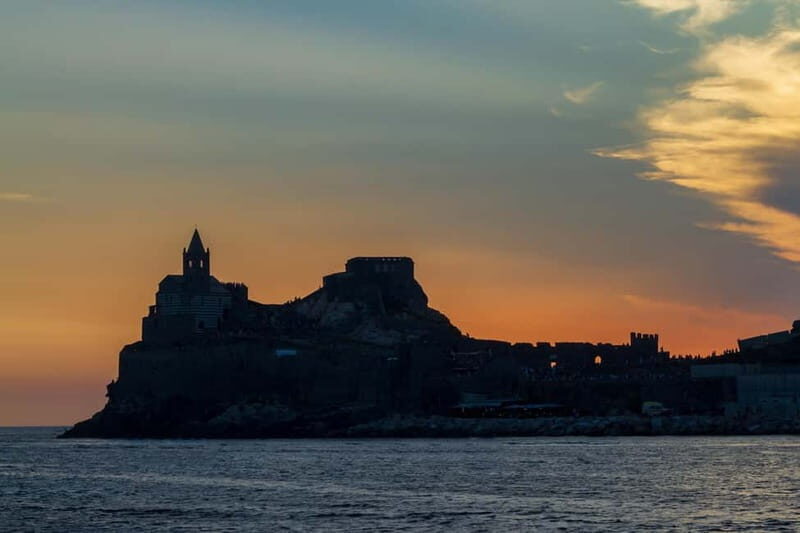 Cinque Terre: Sunset cruise tour with aperitif - Authenticity and Value