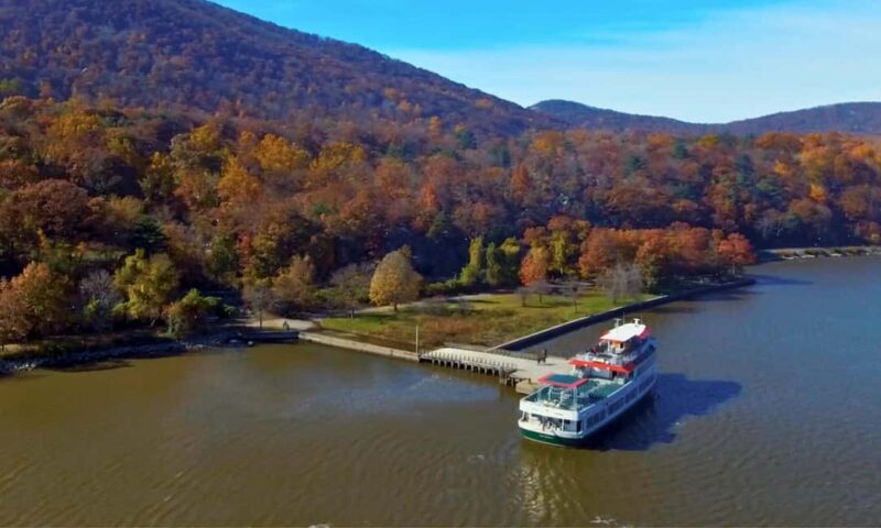 Circle Line: Bear Mountain Foliage & Oktoberfest Cruise NYC - Key Points
