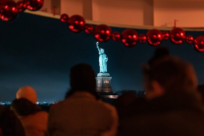 Circle Line: New Years Eve Dinner & Fireworks Cruise (All Ages) - FAQs