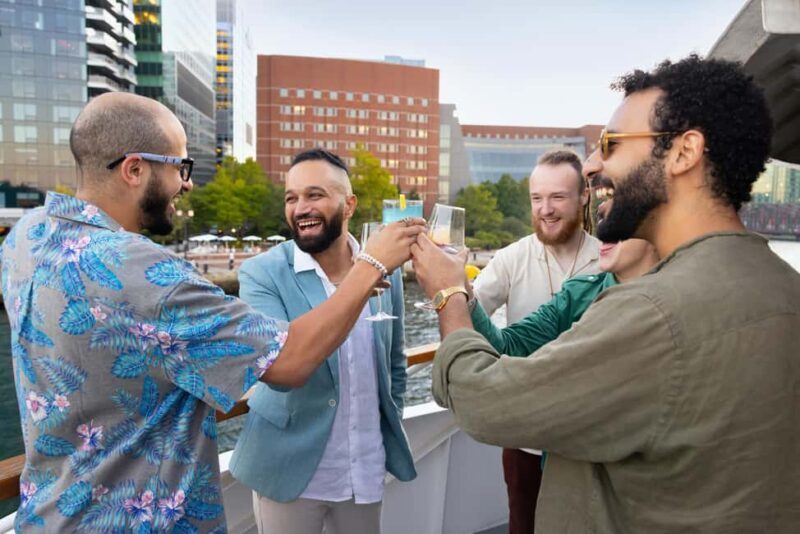 City Cruises Boston: Premier Brunch or Dinner Harbor Cruise - Entertainment and Atmosphere
