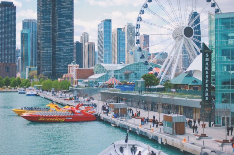 City Cruises Chicago: Seadog Lakefront Speedboat Ride - The Guides and Crew: Making the Experience Special