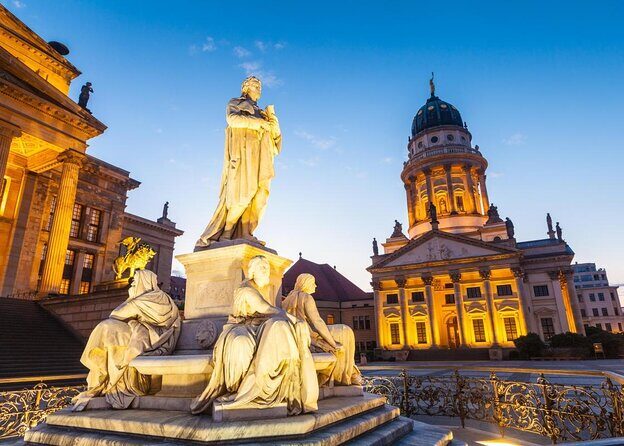 City game scavenger hunt Berlin Mitte - independent city tour I discovery tour - The Itinerary in Detail