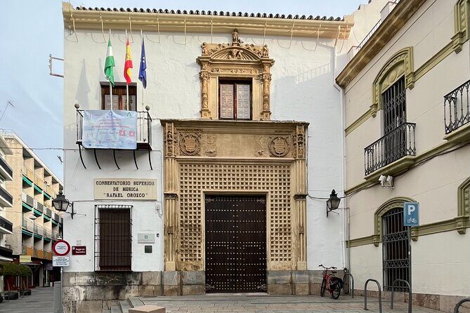 City of Caliphs: A Self-Guided Walking Tour of Córdobas History - The Experience: What to Expect