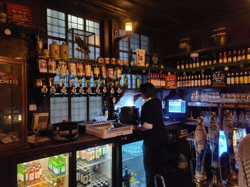 City of London Historic Pub Walking Tour - An In-Depth Look at the Tour Experience