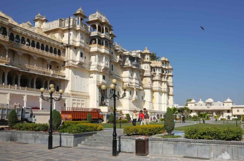 City Palace Udaipur Express visits with english speaks guide - Key Points: What You Need to Know