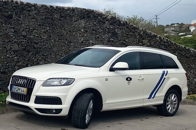 City Ponta Delgada, Airport Transfers. Shuttles. Taxi. Minibus - What You Can Expect from the Ponta Delgada Airport Transfer