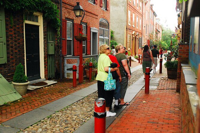 City Sightseeing Walking Tour  Founding Fathers and Mothers - The Sum Up