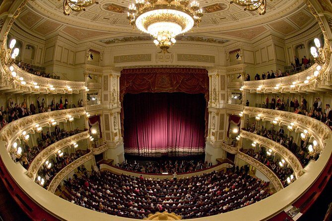 City tour and guided tour in the New Green Vault and in the Semperoper - The Sum Up