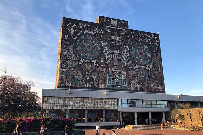 City Tour and Xochimilco Floating gardens - The Artistic Heart of Coyoacán